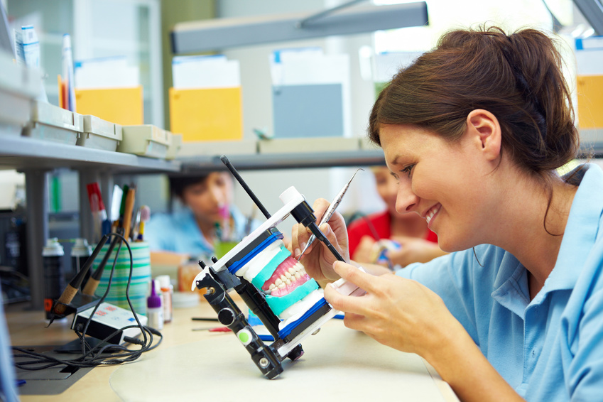 Prothésiste dentaire | Tutorat Santé Lyon Sud